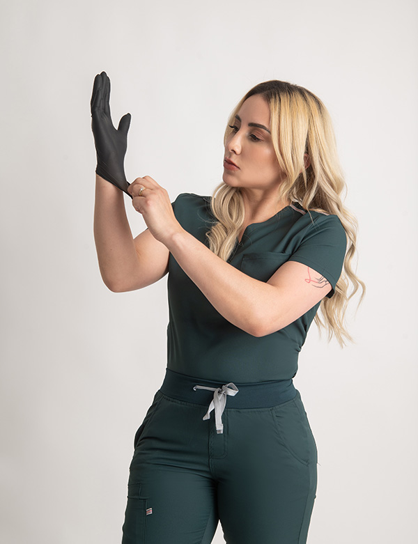 Scrub Jogger Liso – Ropa Médica para Mujer con Estilo y Confort - Mol ...